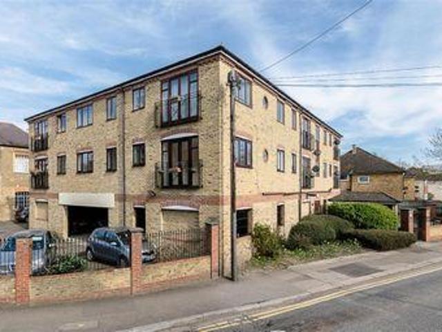 2 Bedrooms Flat for sale in Riverside House, 196 Wandle Road, Morden, Surrey SM4
