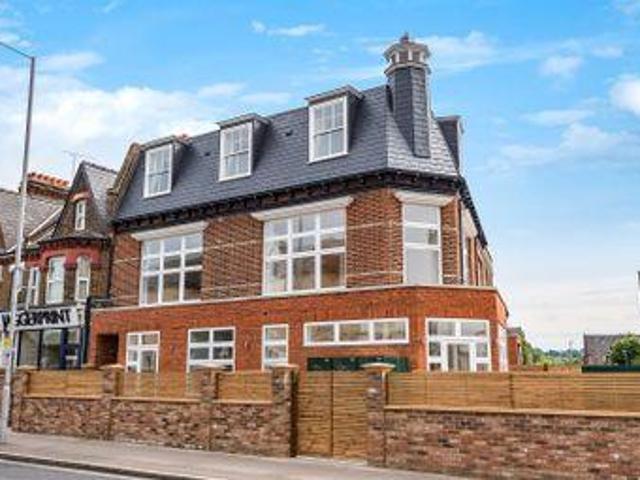 2 Bedrooms Flat for sale in Richmond Road, Kingston Upon Thames KT2