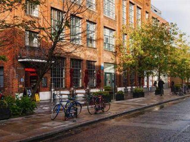 2 Bedrooms Flat for sale in Richmond Road, London E8