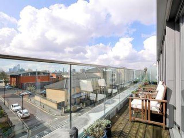 2 Bedrooms Flat for sale in Richmond Road, London E8