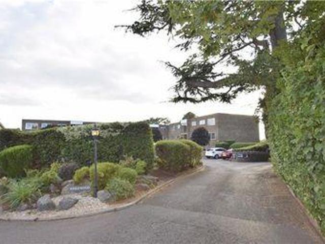2 Bedrooms Flat for sale in Ridgewood, Knoll Hill, Bristol BS9