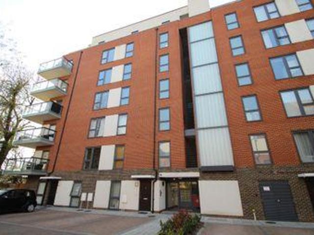 2 Bedrooms Flat for sale in Ridge Place, Orpington BR5