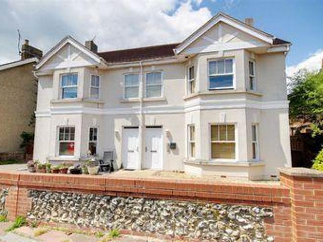 2 Bedrooms Flat for sale in Ripley Road, Worthing, West Sussex BN11