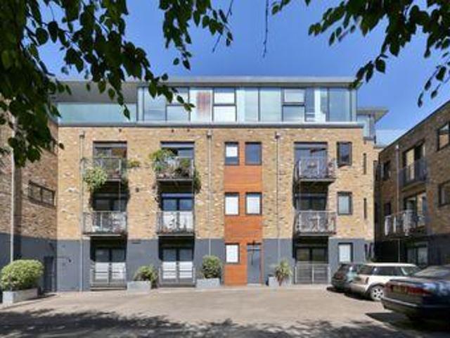 2 Bedrooms Flat for sale in Rufford Mews, London N1