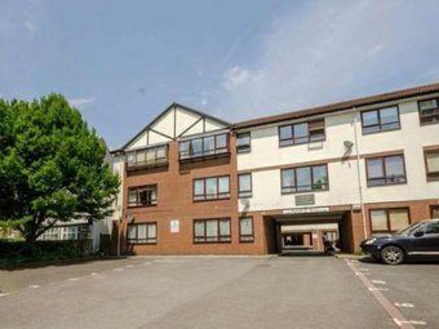 2 Bedrooms Flat for sale in Wood Street, High Barnet, Barnet EN5