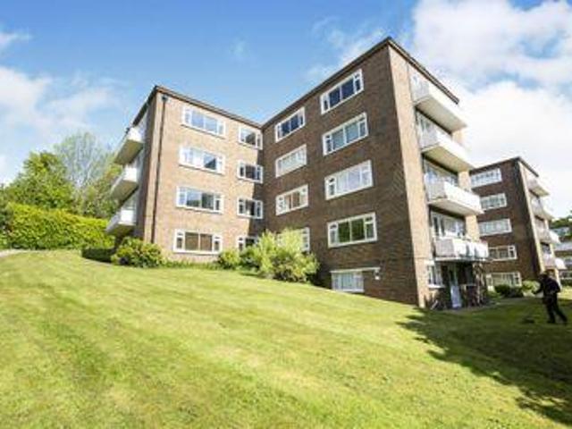 2 Bedrooms Flat for sale in Woodland Court, Dyke Road Avenue, Hove BN3