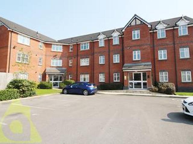 2 Bedrooms Flat for sale in Woodsfold Court, Linnyshaw Close, Bolton BL3
