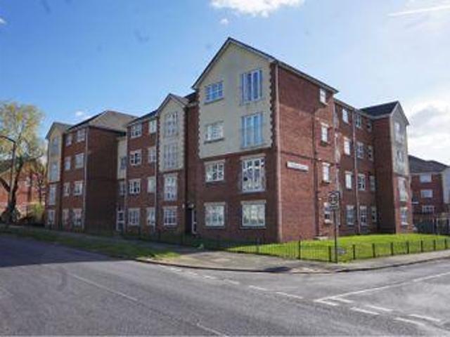 2 Bedrooms Flat for sale in Wordsworth Road, Manchester M34