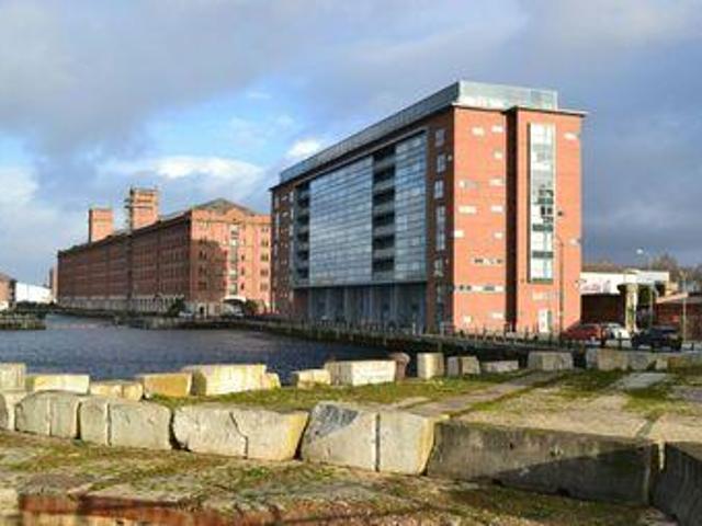2 Bedrooms Flat for sale in Waterside, 10 William Jessop Way, Liverpool L3