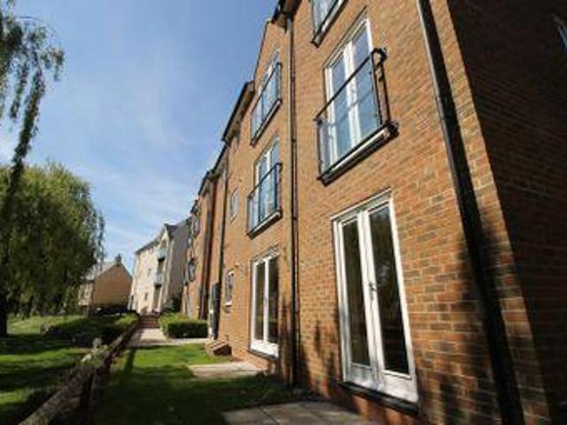 2 Bedrooms Flat for sale in Wagstaff Way, Olney MK46