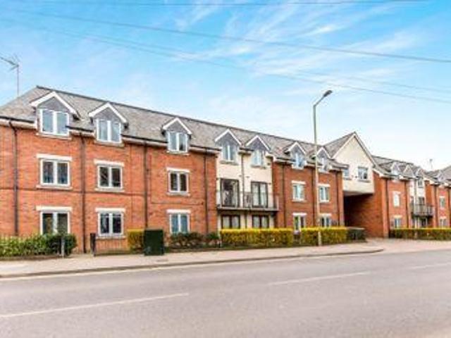 2 Bedrooms Flat for sale in Walsworth Road, Hitchin SG4