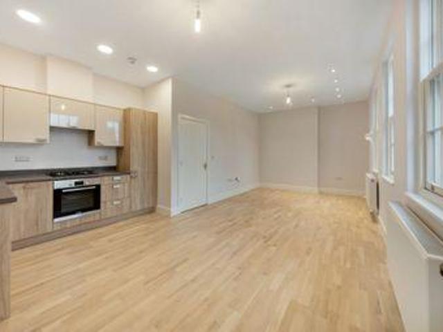 2 Bedrooms Flat for sale in Wandsworth High Street, London, London SW18