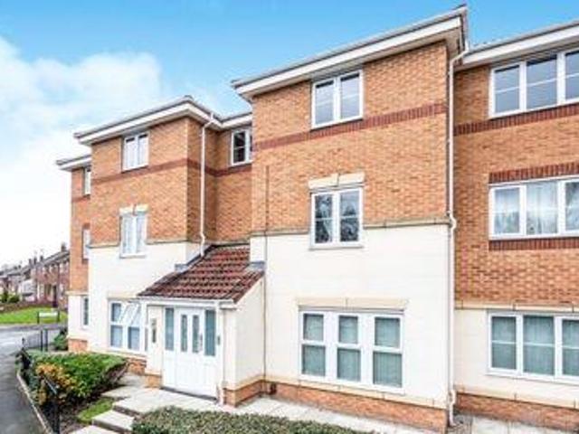 2 Bedrooms Flat for sale in Waring Avenue, St. Helens, Merseyside WA9