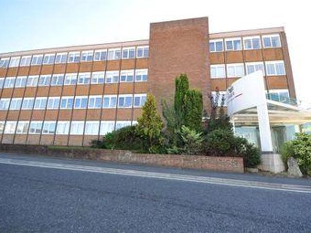 2 Bedrooms Flat for sale in Wella House, Wella Road, Basingstoke RG22