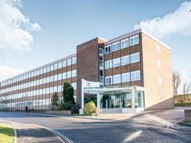 2 Bedrooms Flat for sale in Wella Road, Basingstoke, Hampshire RG22