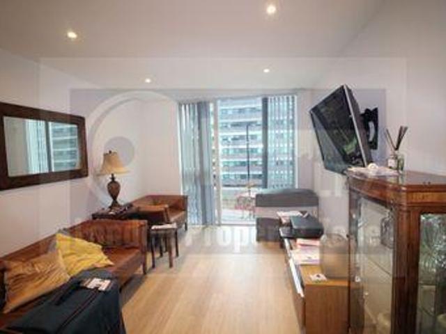 2 Bedrooms Flat for sale in Wellesley Road, Croydon CR0