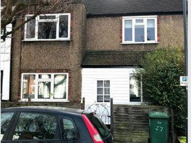 2 Bedrooms Flat for sale in Wellington Road, Harrow HA3