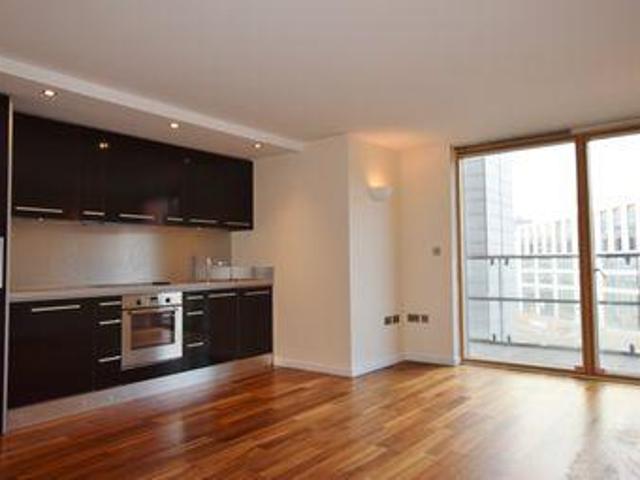 2 Bedrooms Flat for sale in Wellington Street, Leeds LS1