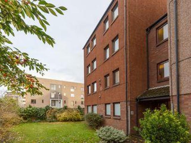 2 Bedrooms Flat for sale in West Winnelstrae, Edinburgh EH5