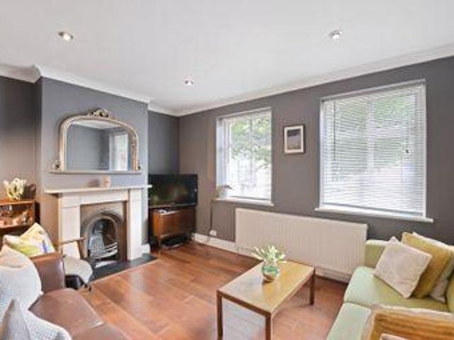 2 Bedrooms Flat for sale in West End Court, Priory Road, London NW6