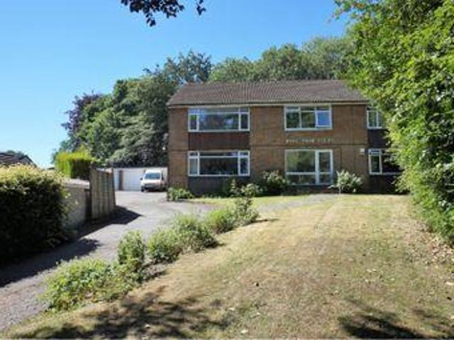 2 Bedrooms Flat for sale in West Park Court, Leeds LS8