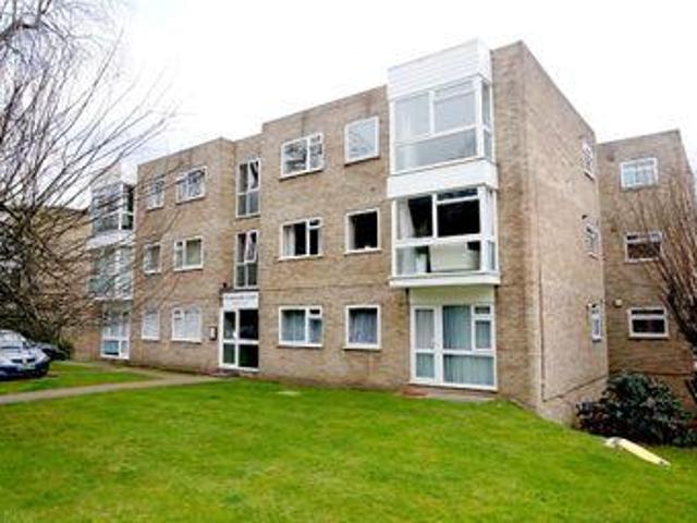2 Bedrooms Flat for sale in Westmoreland Road, Bromley BR2