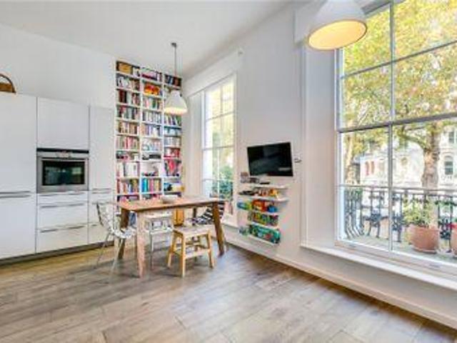 2 Bedrooms Flat for sale in Westbourne Park Road, Bayswater, London W2
