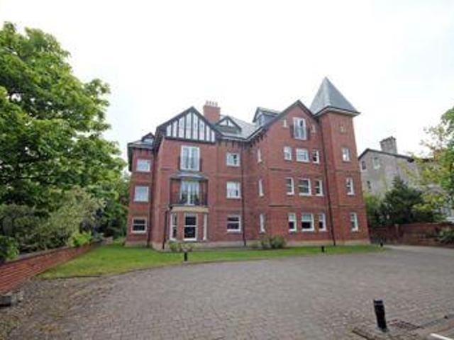 2 Bedrooms Flat for sale in Westcliffe Court, Westcliffe Road, Southport PR8