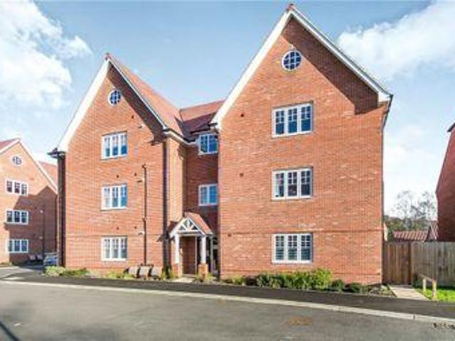 2 Bedrooms Flat for sale in Westrop Drive, Sible Hedingham, Halstead CO9