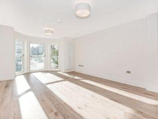 2 Bedrooms Flat for sale in Westwood Park, Forest Hill SE23