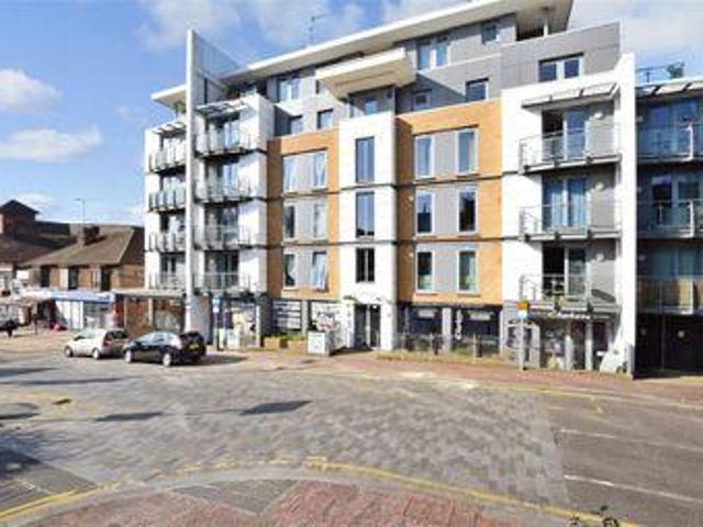2 Bedrooms Flat for sale in Whytecliffe Road South, Purley, Surrey CR8