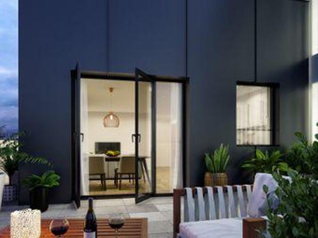 2 Bedrooms Flat for sale in Wharf End, Manchester M17
