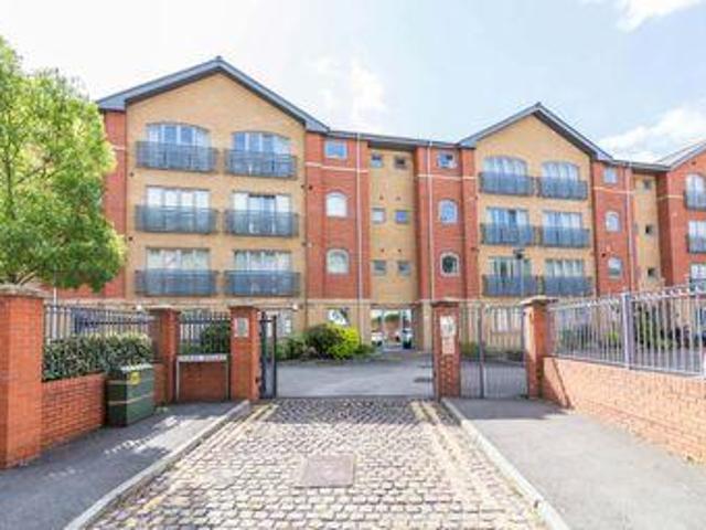 2 Bedrooms Flat for sale in Wharf Road, Nottingham NG7