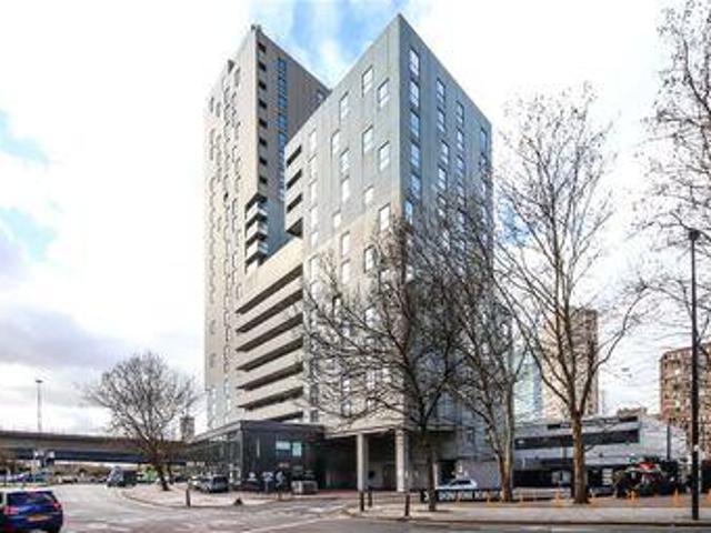 2 Bedrooms Flat for sale in Wharfside Point South, Prestons Road, London E14