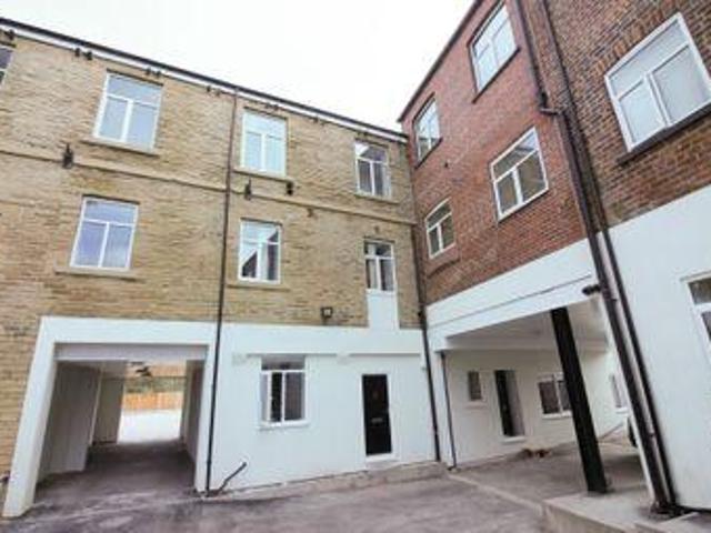 2 Bedrooms Flat for sale in Whingate Mill Whingate, Leeds LS12