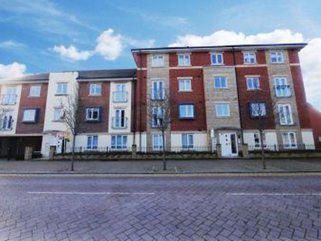2 Bedrooms Flat for sale in Whitebeam Court, Didcot OX11