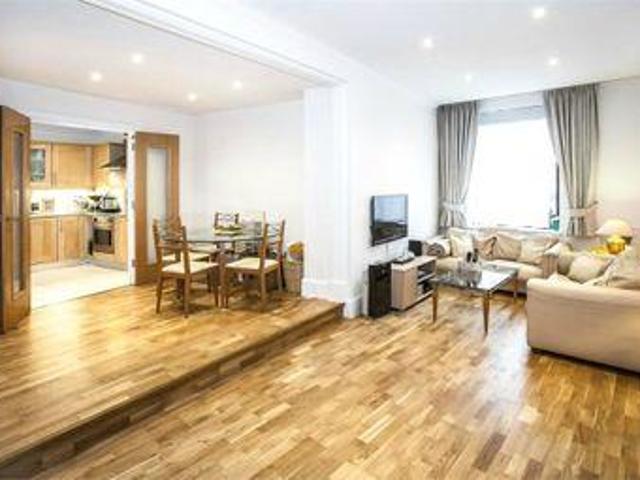 2 Bedrooms Flat for sale in Whitehouse Apartments, 9 Belvedere Road, London SE1