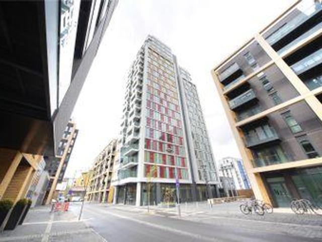 2 Bedrooms Flat for sale in Witham House, Enterprise Way, Wandsworth, London SW18