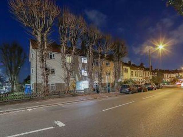 2 Bedrooms Flat for sale in Wightman Road, London N8