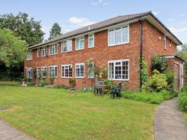 2 Bedrooms Flat for sale in Wildoaks Close, Northwood HA6