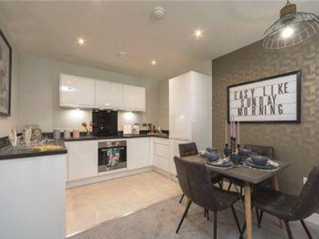 2 Bedrooms Flat for sale in William Booth Road, London SE20