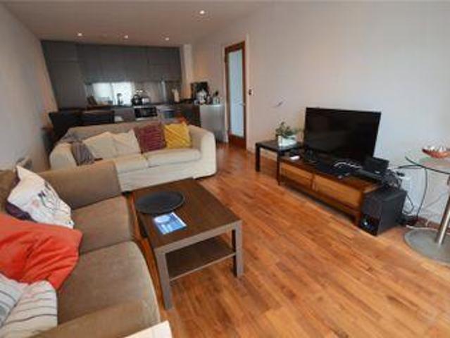 2 Bedrooms Flat for sale in William Jessop Way, Liverpool, Merseyside L3