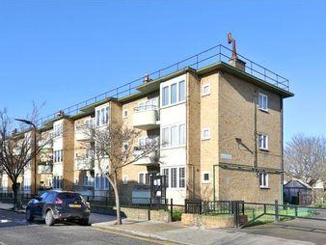 2 Bedrooms Flat for sale in Wilton Estate, Greenwood Road, London E8