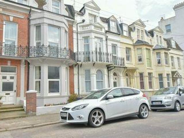 2 Bedrooms Flat for sale in Wilton Road, Bexhill On Sea, East Sussex TN40