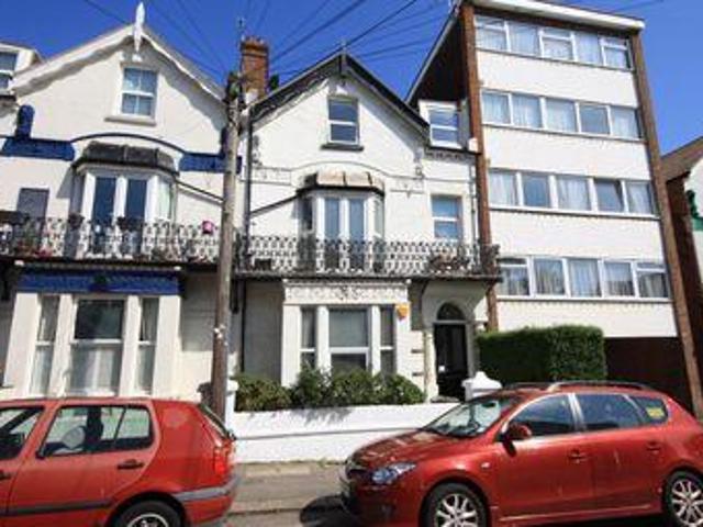 2 Bedrooms Flat for sale in Wilton Road, Bexhill On Sea TN40