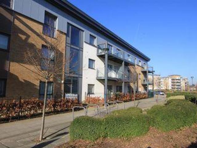 2 Bedrooms Flat for sale in Wintergreen Boulevard, West Drayton UB7