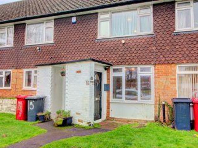 2 Bedrooms Flat for sale in Wylands Road, Langley, Slough SL3
