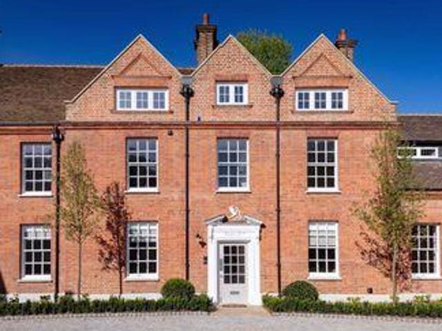2 Bedrooms Flat for sale in Totteridge Common, London N20