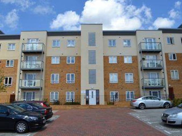 2 Bedrooms Flat for sale in Todd Close, Borehamwood WD6