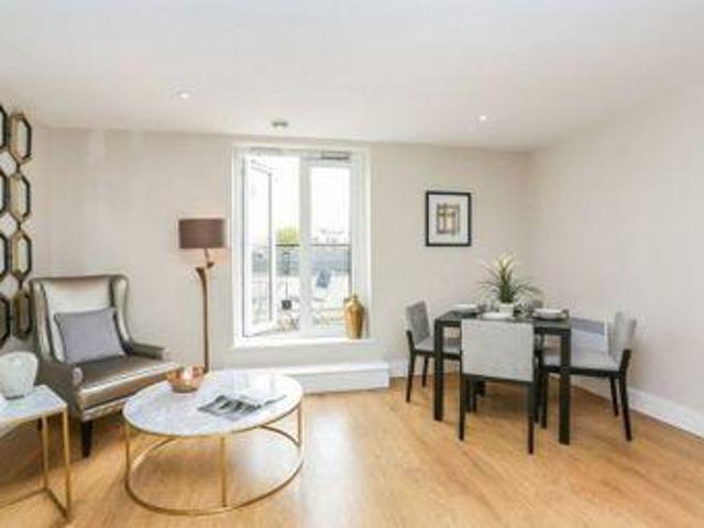 2 Bedrooms Flat for sale in Tollard House, Kensington, London W14
